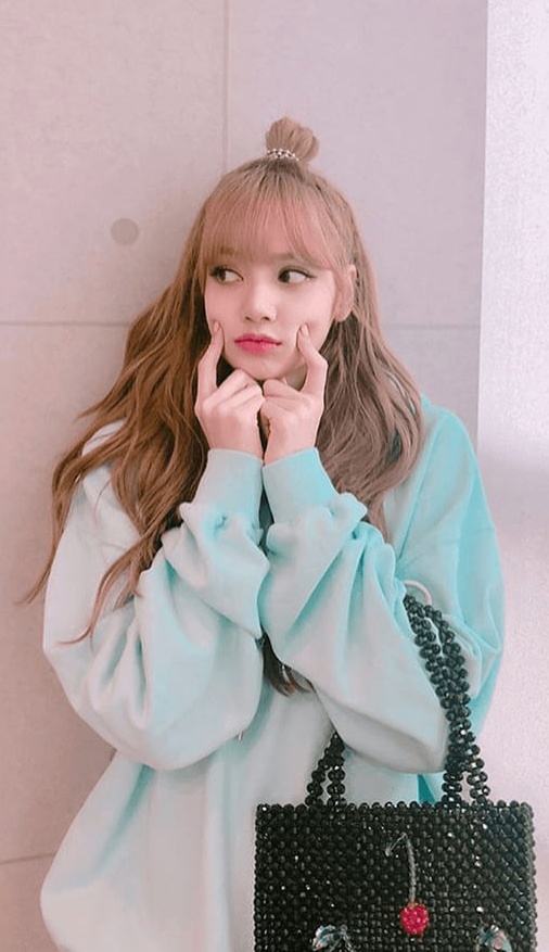 Lisa (Blackpink): Profile, Biography, Career & Fun Facts