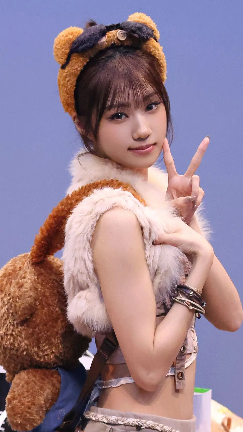 Choi Jungeun (izna) - Profile, Bio, Career & Fun Facts