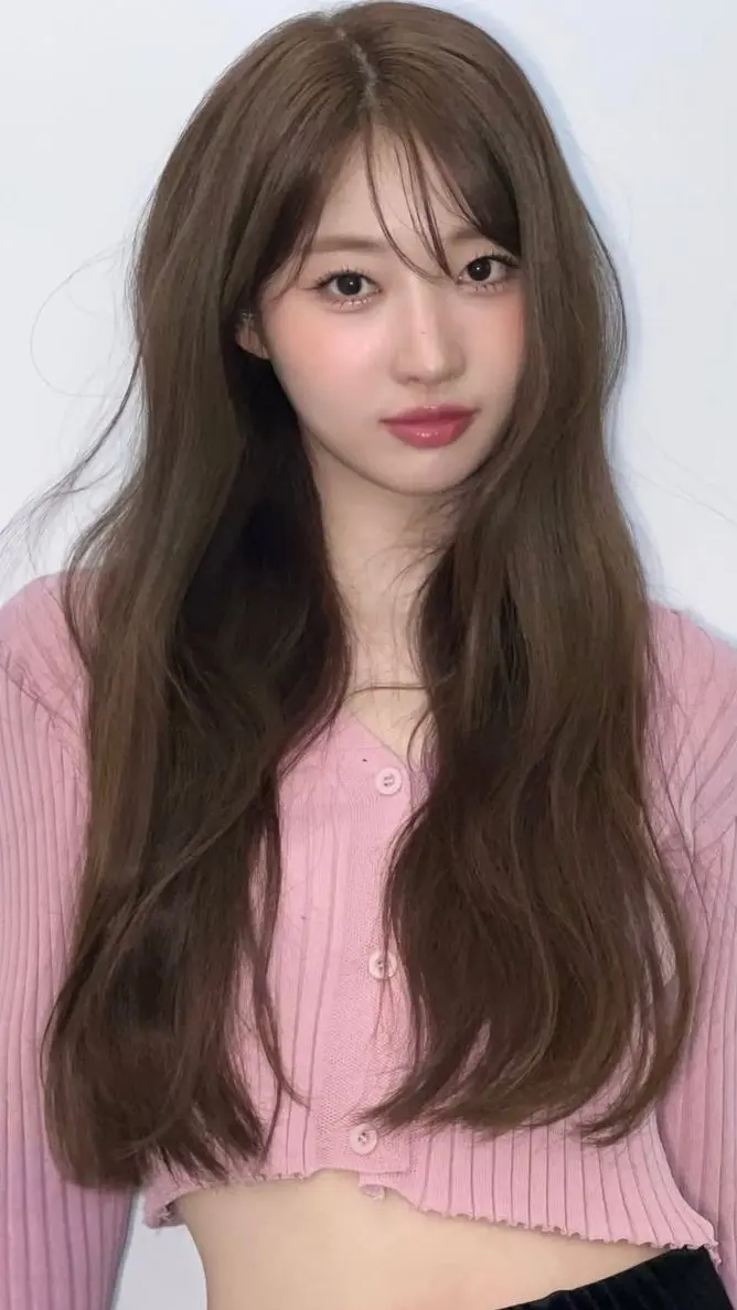 Sihyeon (EVERGLOW) - Profile, Bio, Career & Fun Facts